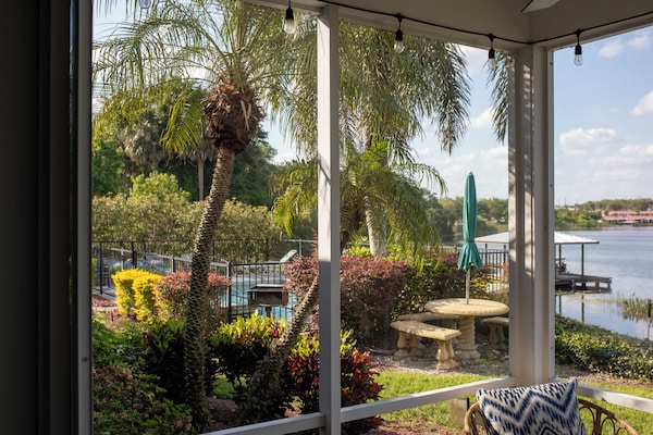 Lakefront Retreat With Pool - Lake Placid, FL