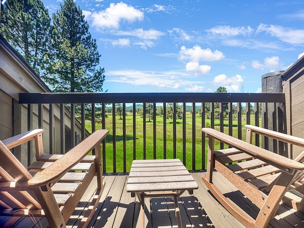 Resort Style Units: Near Lodge, Sleeps 8 -Srs221 - Sunriver, OR