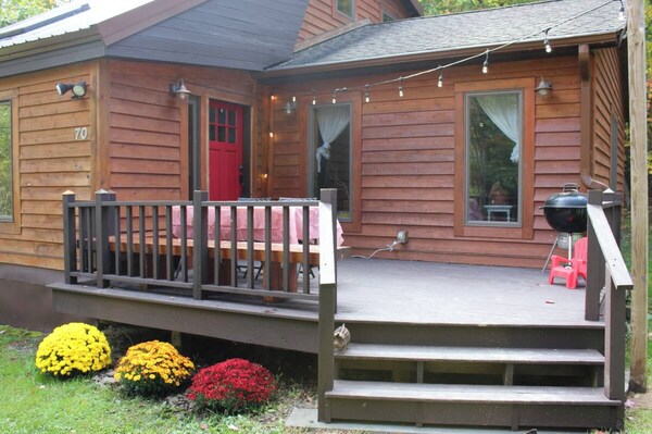 Cozy Woodsy Family-friendly Cabin Retreat - Kerhonkson, NY