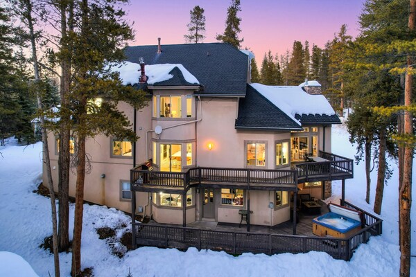 New Lakeshore Luxury Chalet - Massive Space & Views For Family Gatherings! - Breckenridge, CO