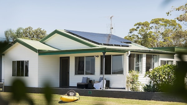 Waterfront Cottage  Stay5 Pay 4 - Lemon Tree Passage