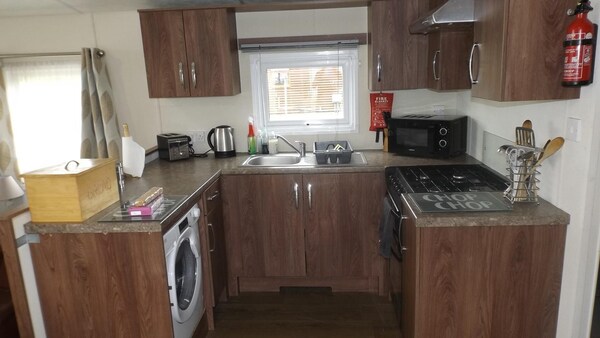 Modern 3 Bedroom Lodge At Avonvale Holiday Lodges - Cotswolds