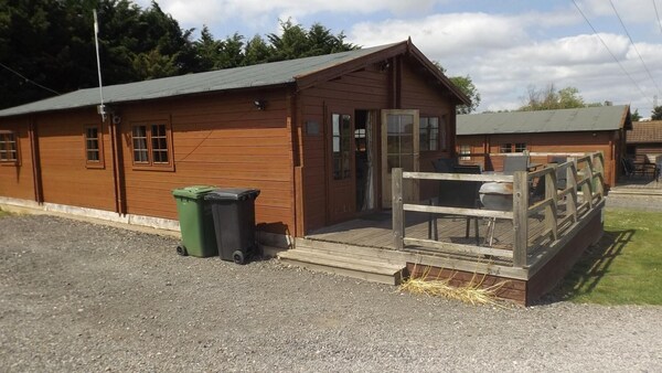 Spacious 3 Bedroom Cabin At Avonvale Holiday Lodge - Nordsee