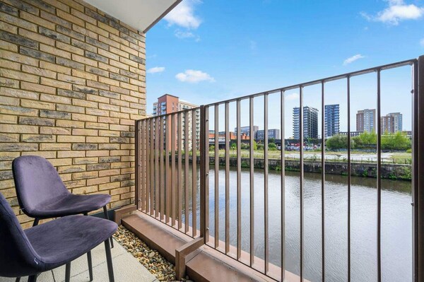 Manchester - Apartment - Sleeps 5 - Parking - Manchester