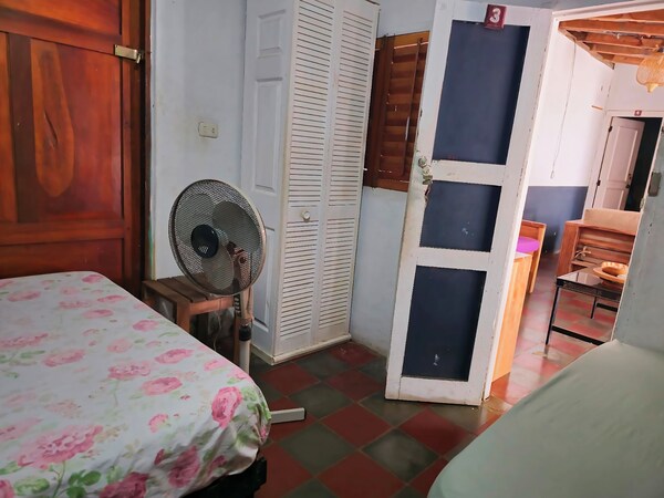 Old Style 8 Rooms Lodge With Big Common Areas In The Famous Fishing Village Sjds - San Juan del Sur