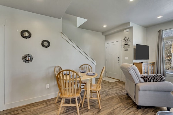 Convenient 3br With King Beds Near Hill Afb And Davis Conference Center - Layton, UT