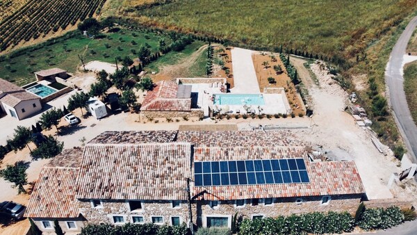Gîte "La Cave Du Vigneron" Dans Un Domaine à Uzès - Gard