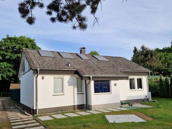 Vakantiehuis 'Am See 19' Met Uitzicht Op Het Meer, Wi-fi En Airconditioning - Zehdenick