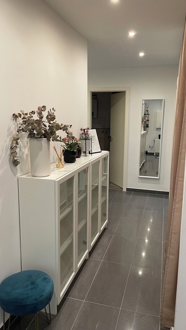 Central And Cozy Apartment Near Düsseldorf & Cologne - Neuss