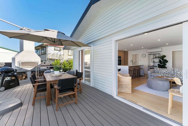 Coastal Retreat - Poolside Mt Maunganui - Tauranga