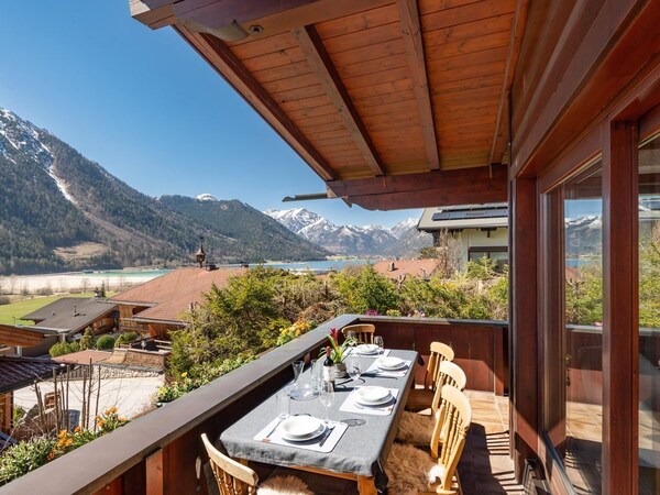 Haus Auszeit - Holiday Home With Lake View - Pertisau
