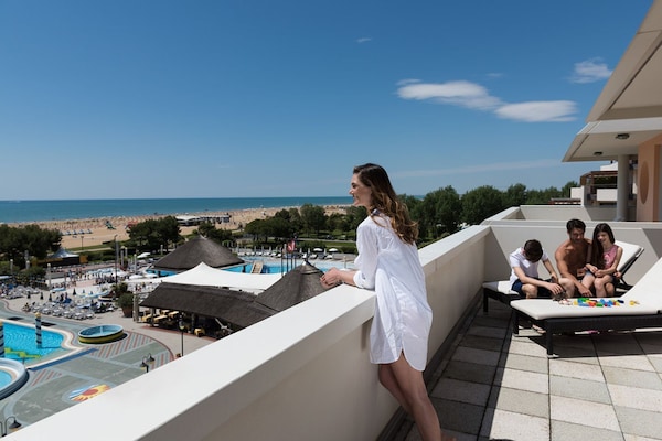 Aparthotel Holiday - Panoramic Royal - Bibione Pineda
