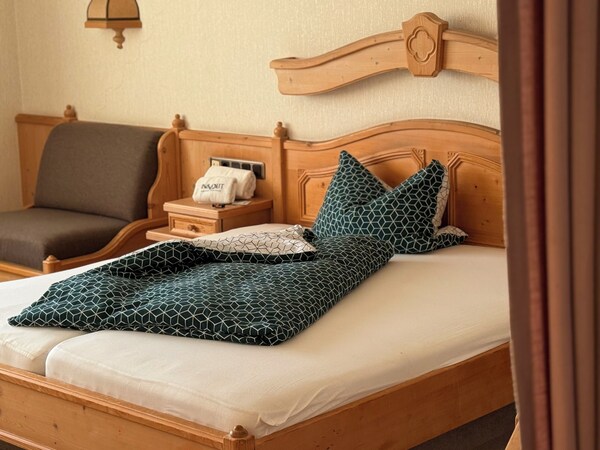In & Out Boarding House Comfort Room - Stolberg
