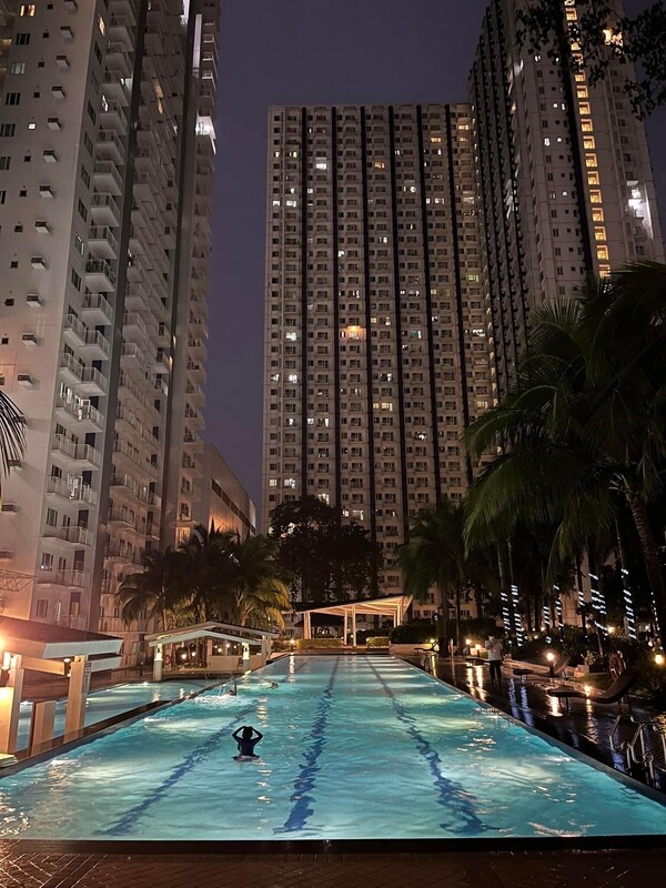 Aesthetic Fully Furnished 1-bedroom Condo In Quezon City, Beside Sm North Edsa - Malabon