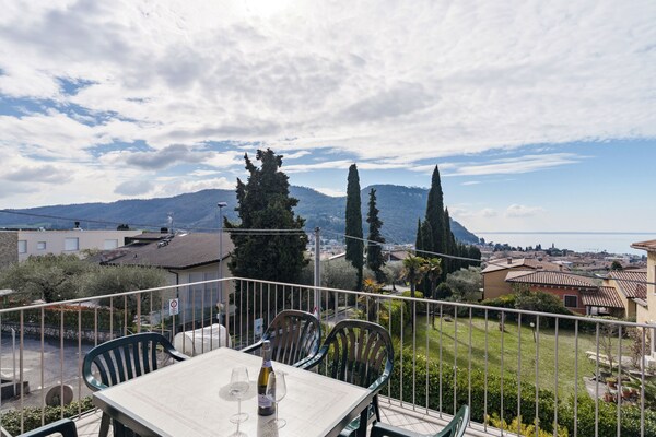 Regarda - La Terrazza Di Garda View Apartment - Bardolino