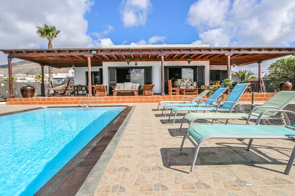 Horizon Luxury -A Peaceful Oasis With Private Pool - Yaiza