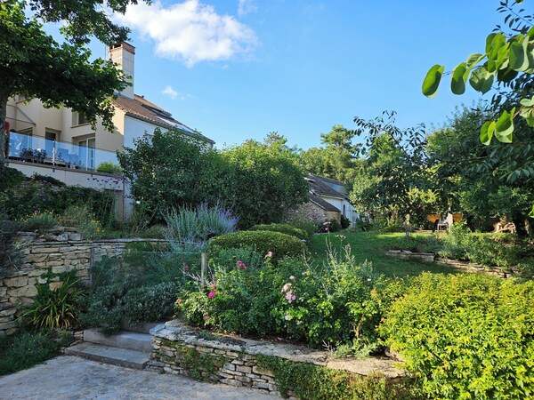 La Terre D'or, Large Cozy Cottage With Garden And Pool On The Vineyards - Meursault