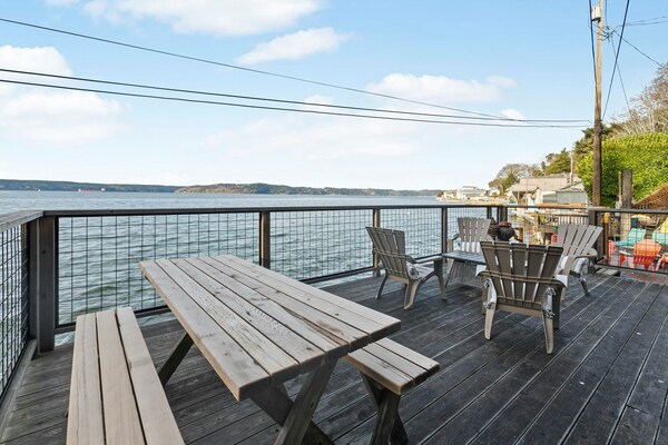 Secluded Waterfront Retreat With Stunning Puget Sound Views - Federal Way, WA