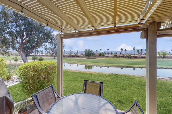 Sun, Comfort, And Stunning Views, Shared Pool & Dog-friendly - Palm Desert, CA