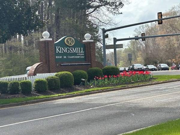 River Breeze @ Kingsmill - Updated 1 Bed 1 Bath Condo - Minutes To Busch Gardens - Yorktown, VA