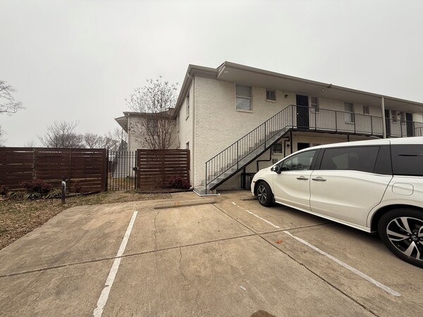Charming 2-bedroom Apartment In Delightful Memphis With Wifi, Ac - Memphis, TN