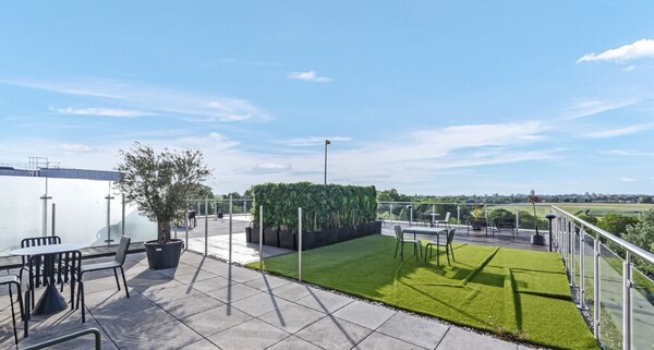 Luxury 2bdr: Parking, Gym, Cinema & Game Room - Kingston upon Thames