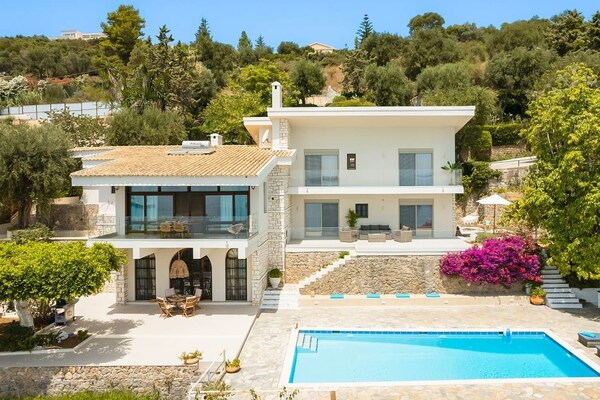 Villa Anser - Four Bedroom Villa, Sleeps 10 - Kalami