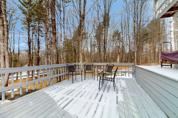 Charming House W\/ Privacy, Bbq, Seasonal Balcony, Hammock, Fire Pit, W\/d, Wifi - Quechee, VT