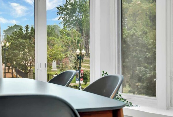 Urban Nest #5 | Penthouse Suite With Skyline Views - Schenectady, NY