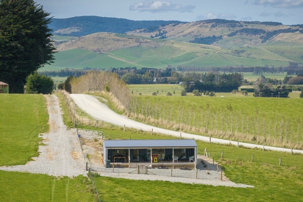 Strathvale River Cottage - Winton Holiday Home - Winton, New Zealand