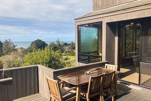 Picturesque Home W/ocean Views & Shared Amenities-close To Hiking Trails & Beach - Sea Ranch, CA