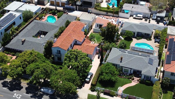 Beautiful Bedroom With Private Bathroom In Charming Coronado. - Coronado, CA