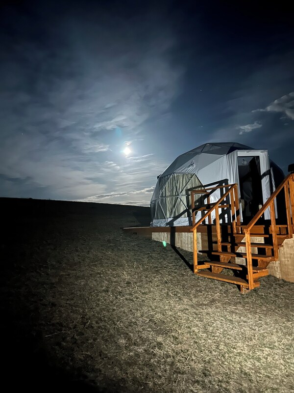 The Chinook Breeze Dome - Alberta