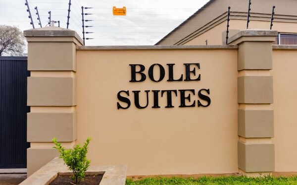 Luxury Three-bedroom Apartment - Lilongwe