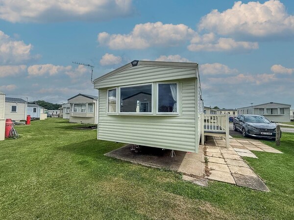 Lovely Caravan With Side Decking At Golden Sands Haven Holiday Park Ref 63056pd - Mablethorpe