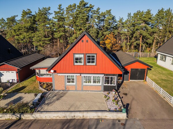 Beautiful 5 Bedroom House Near The Baltic Sea. - Oskarshamn