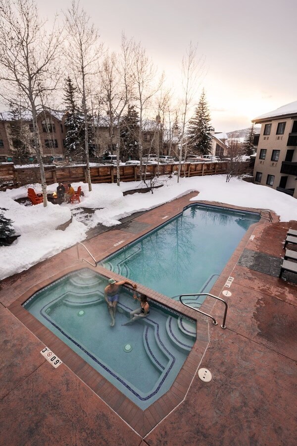 Idlewild | Queen + Twin Bunks At Gravity Haus Steamboat, Ski-to-door Access - Steamboat Springs