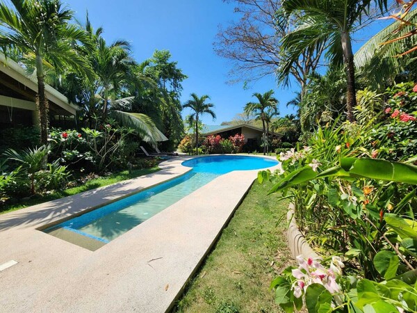 3-bedroom Casa Mireilla In Sunny Nosara With Wifi, Ac, Pool Access - Nosara