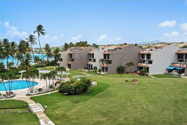 Brisas Beach Front Condo At Palmas Del Mar With 24-hr Security - Humacao