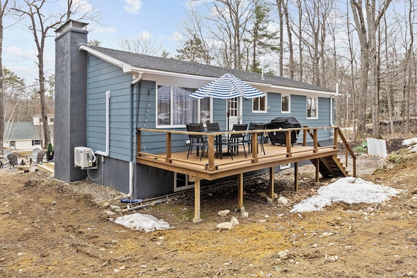 Birch Hill Hideaway - Central Location + Fire Pit - North Conway, NH