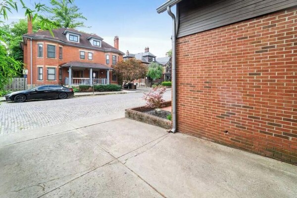 Bamboo Retreat- Private Parking -New Reno -Central - Grove City, OH