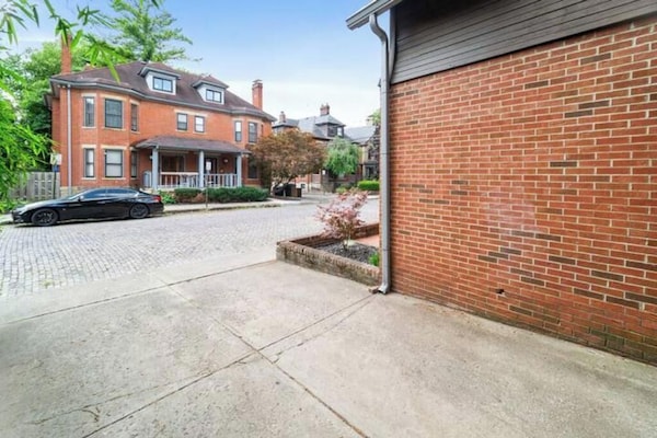 Bamboo Retreat- Private Parking -New Reno -Central - Grove City, OH