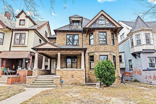 Charming 2-bedroom Apartment With Wifi, Ac In Fantastic Detroit - Windsor