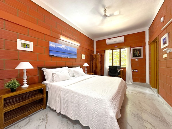 Charming 2-bedroom Farmhouse With Wifi, Ac In Pristine Alanthurai, Coimbatore - Kerala
