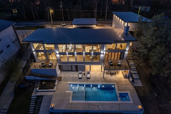 The Good Life,<br>luxury Modern Lakehouse - Arkansas