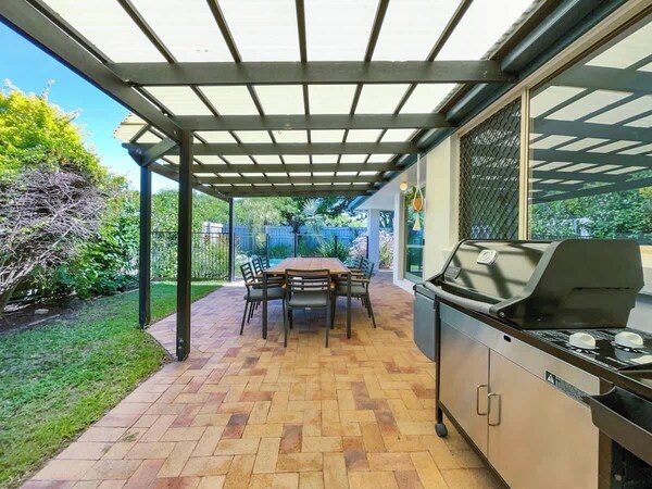 Bokarina Beach House - Family & Pet Friendly - Sunshine Coast