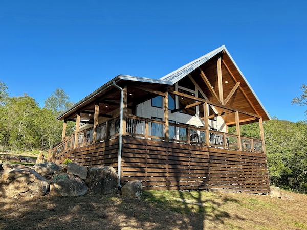 Ozark Getaway - Harrison, AR
