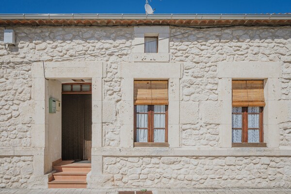 Casa Rural 'Hoyal De Pinares' Con Jardín Privado Y Wi-fi - Cuéllar