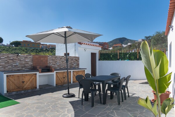Vacation Home 'Los Barranquillos' With Sea View, Private Pool, And Wi-fi - Firgas