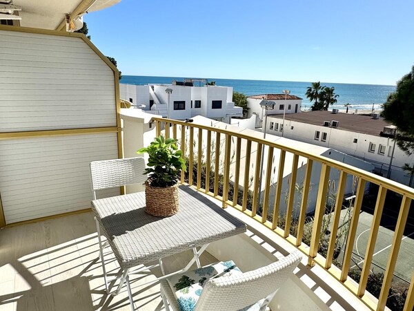 Apartbeach Internacional Frontal Playa Y Piscinas - Cambrils
